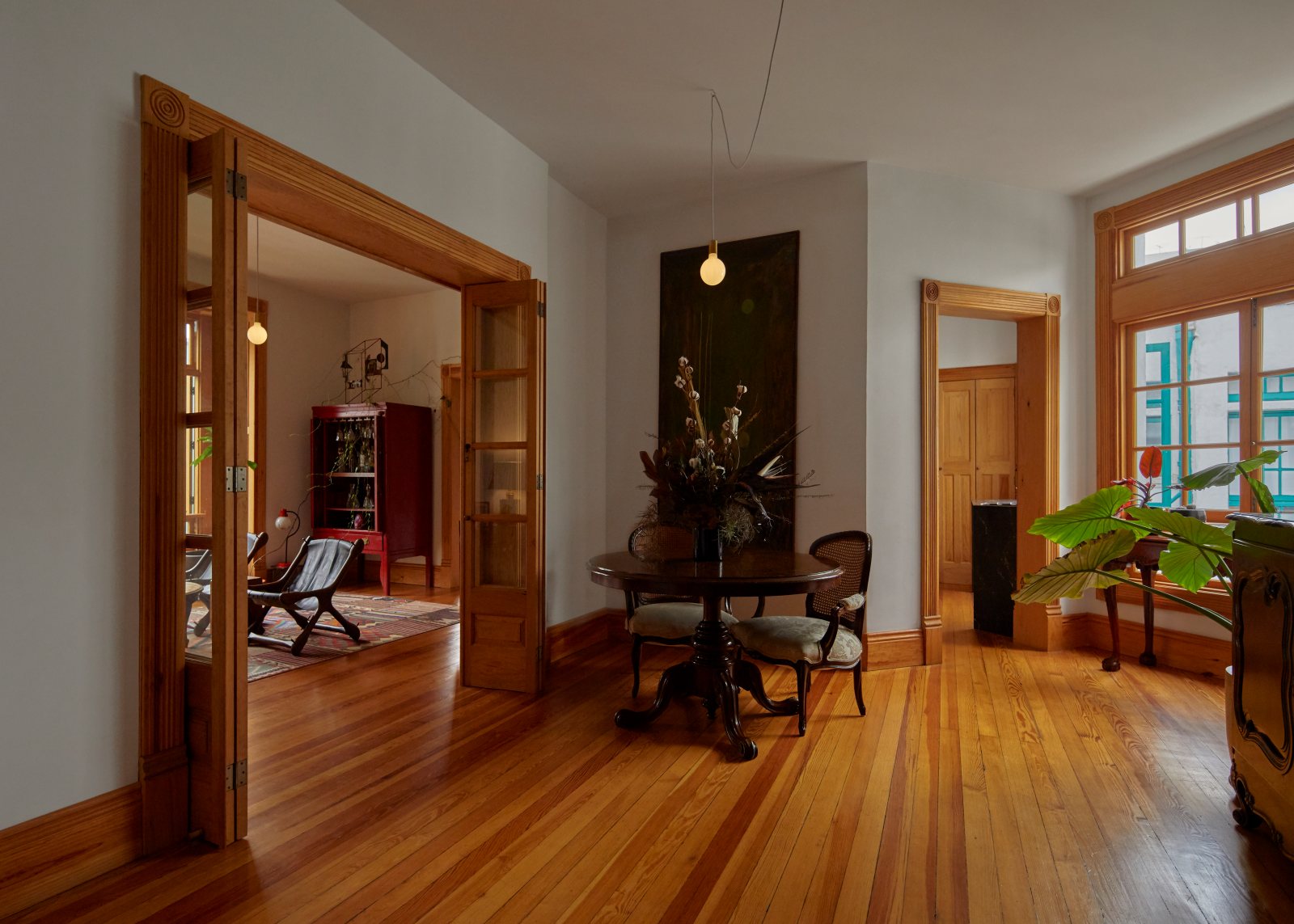 a light-filled renewal brings new life to a heritage apartment edificio ...