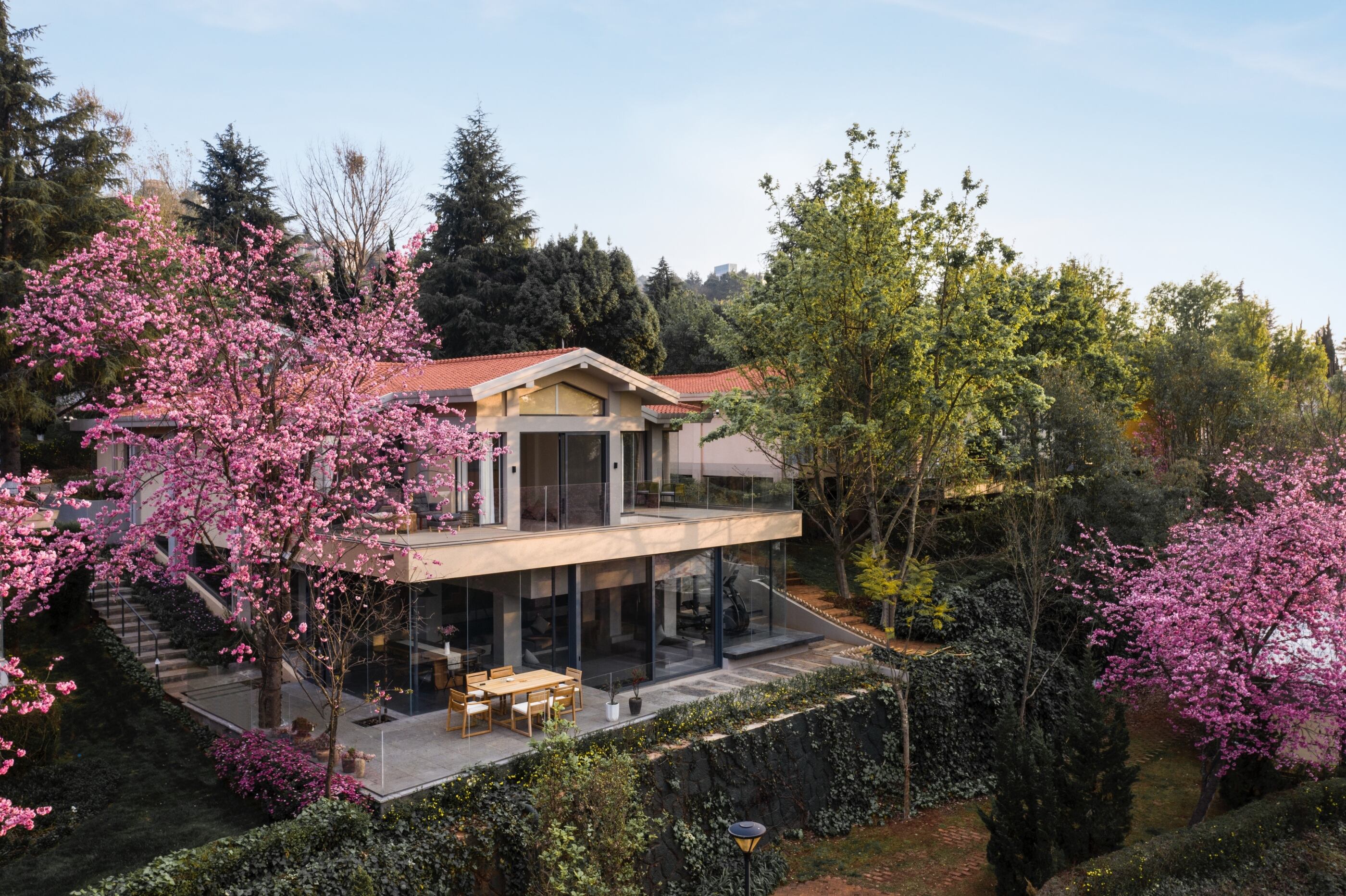 house rooted in the soil is a holiday home to reconnect with nature ...