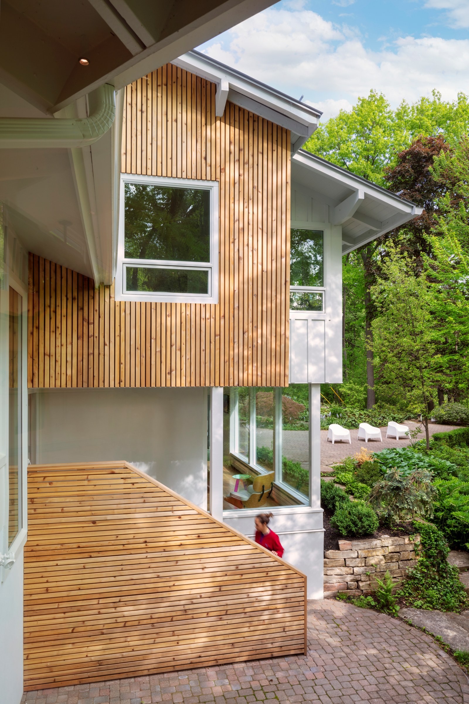 disbrow iannuzzi revives a mid-century gem with california serenity at ...