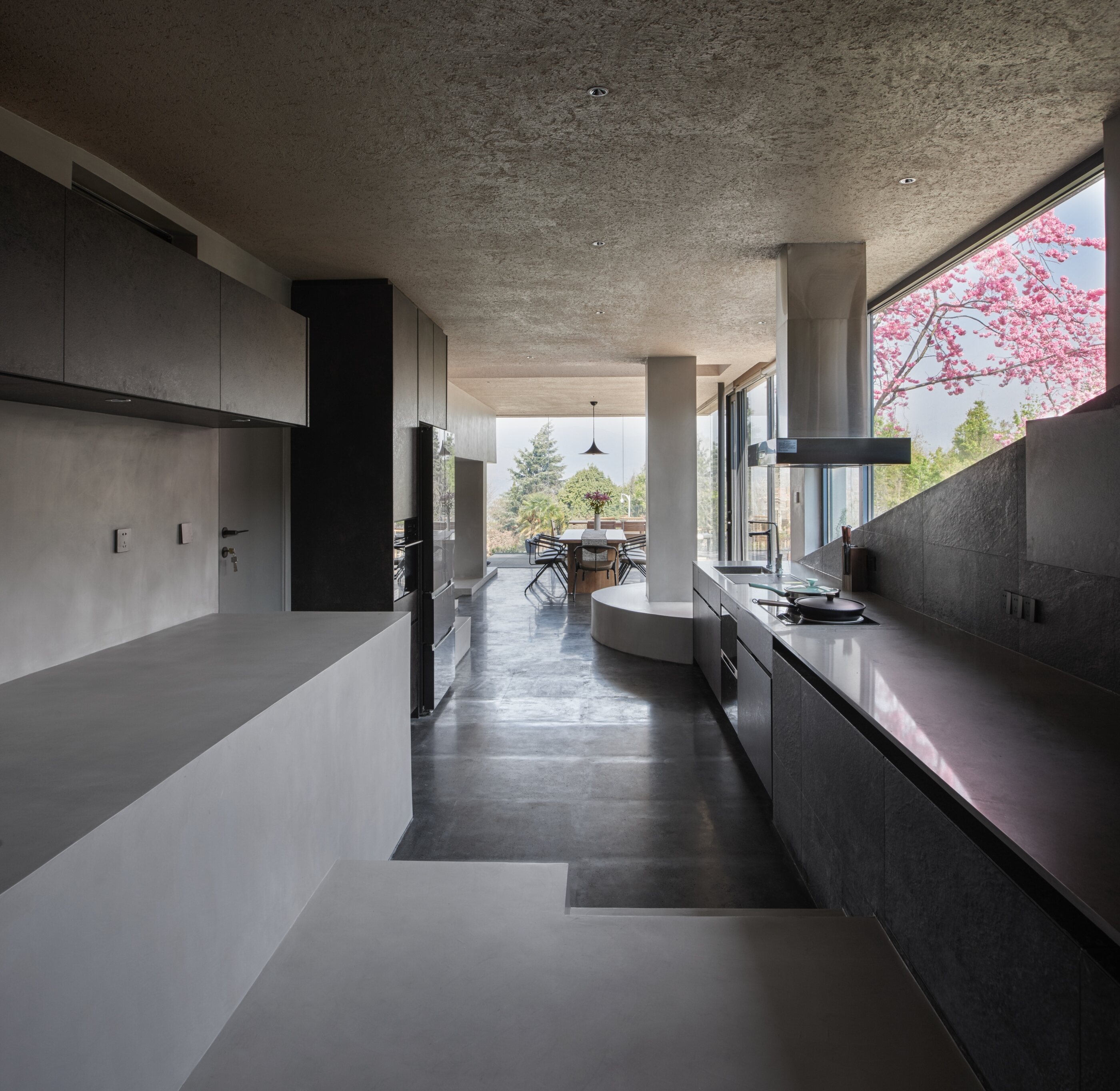 house rooted in the soil is a holiday home to reconnect with nature ...