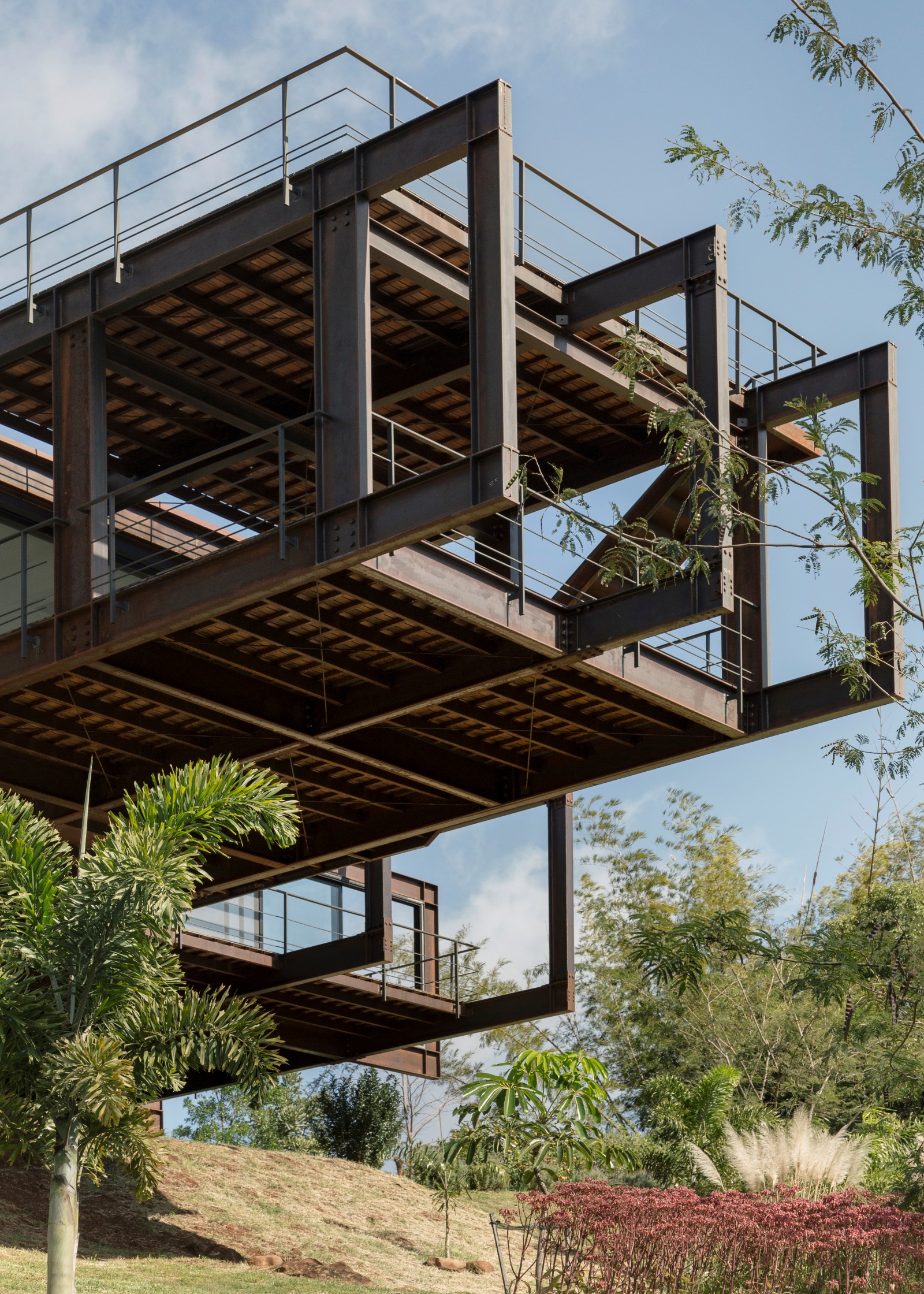 bauen on building flexibly through himmel trial house #storyofdesign ...