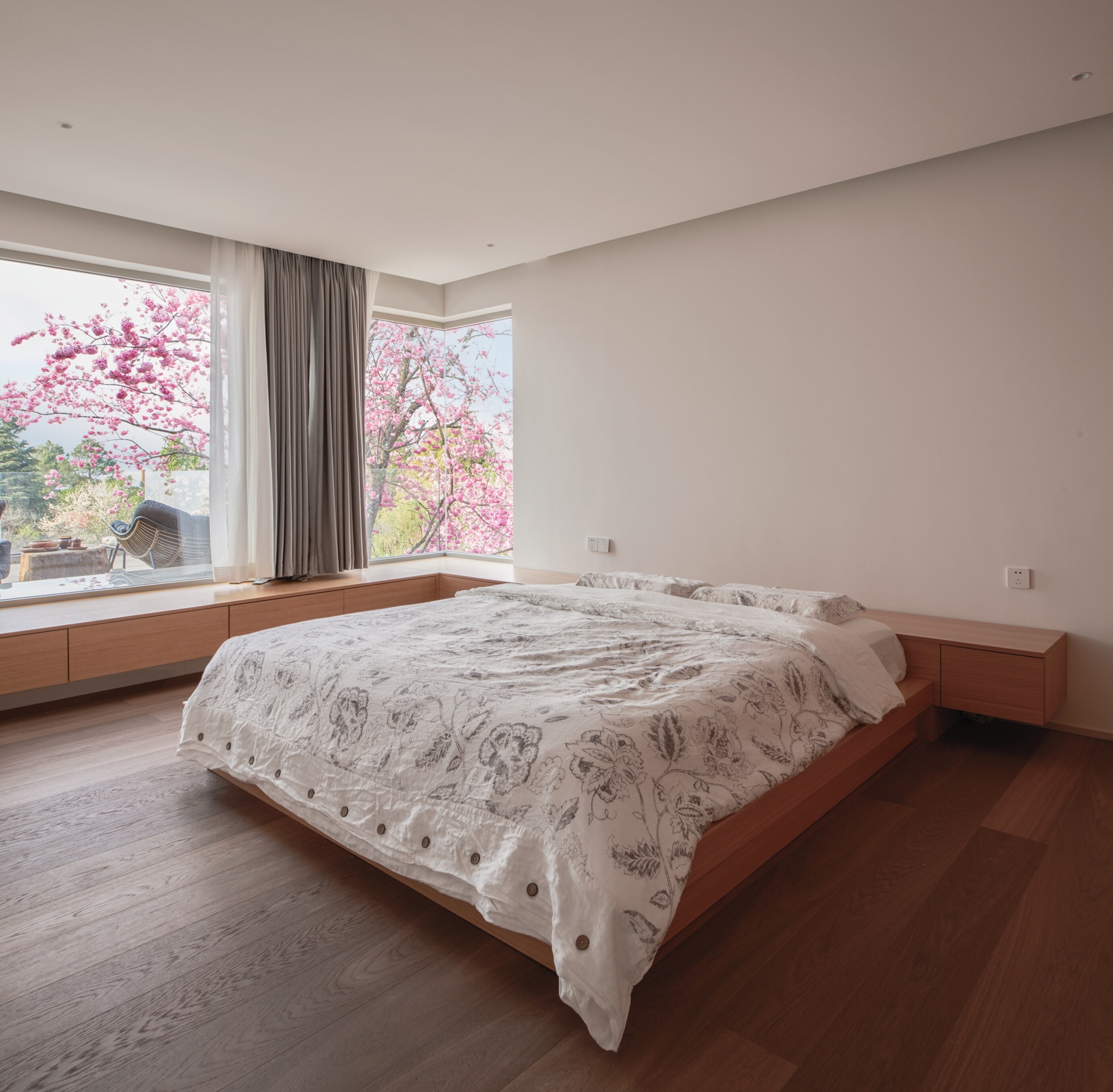 house rooted in the soil is a holiday home to reconnect with nature ...