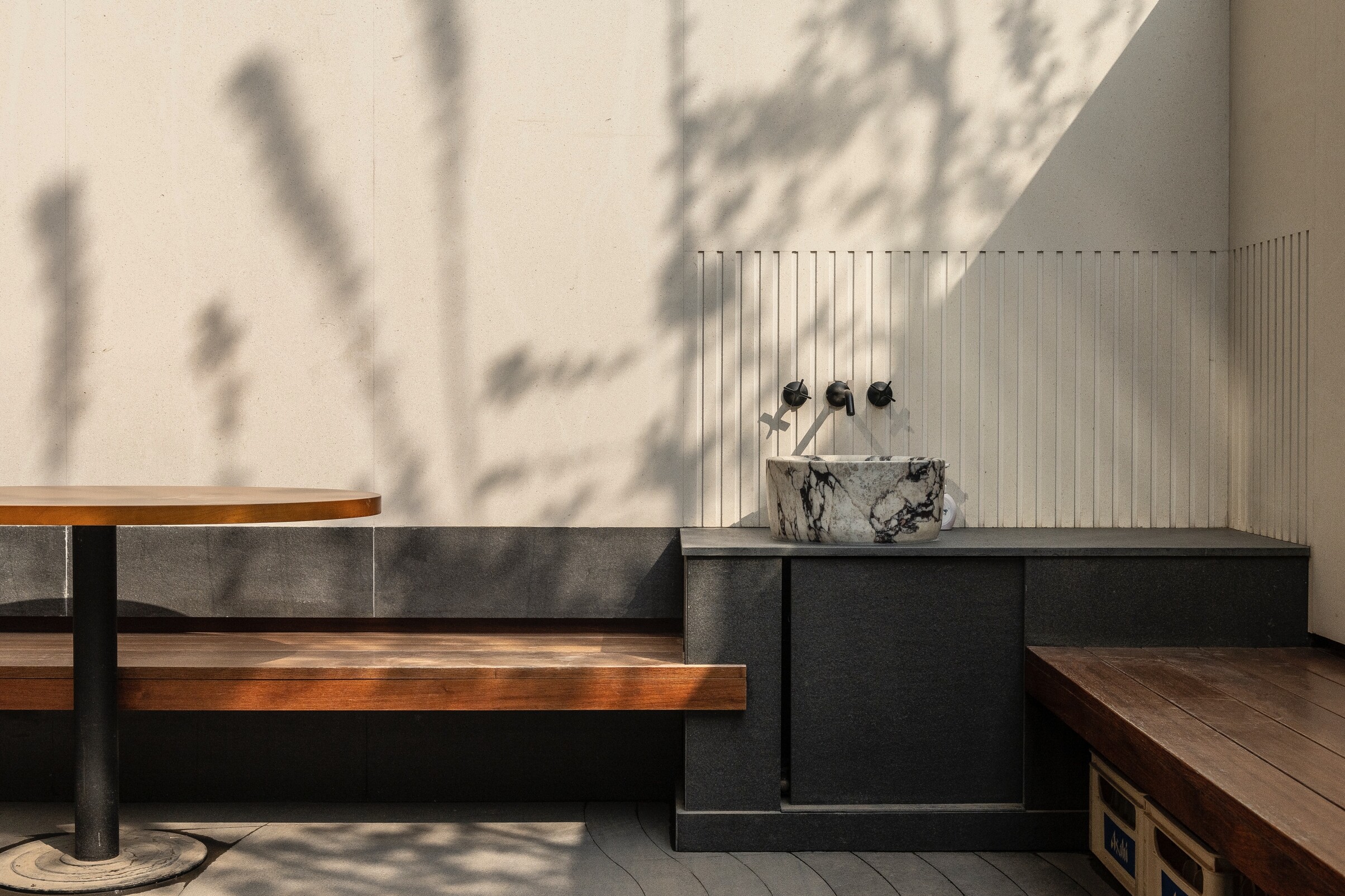 the transition - a house for a filmmaker: projet by fon studio | the ...