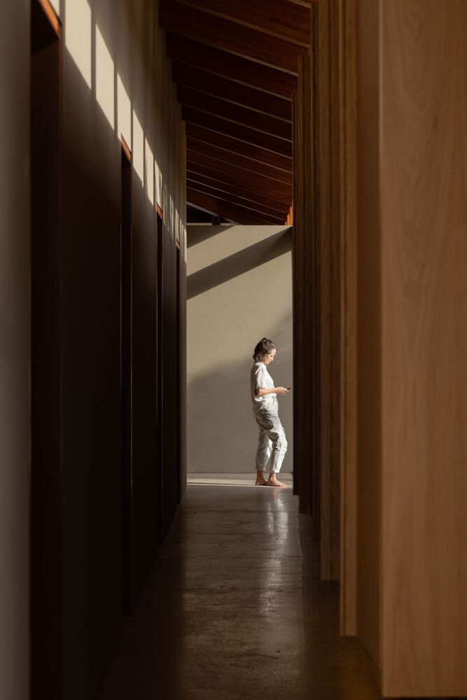 gui mattos highlights open layout and indoor-outdoor design scheme at ...