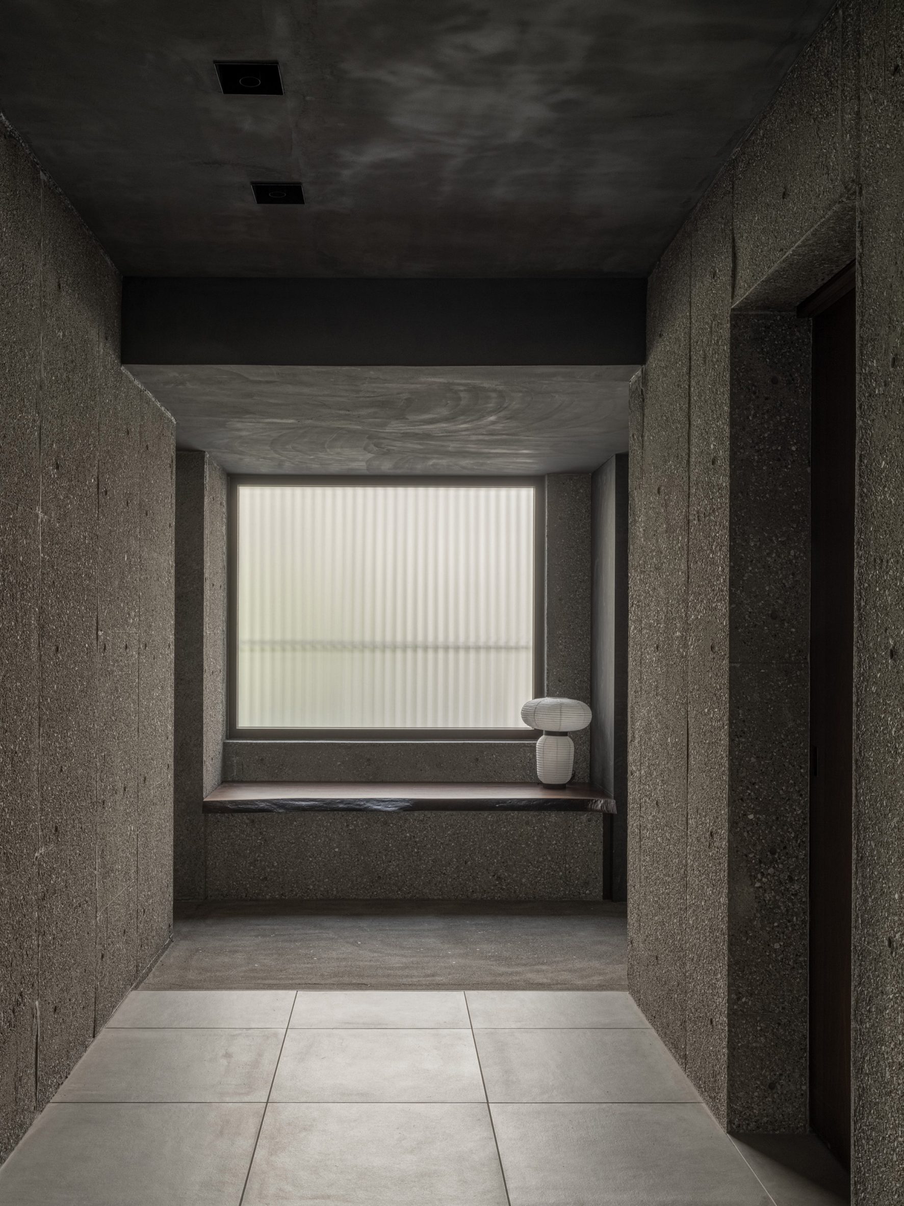 keiji ashizawa designs an introverted industrial minimalist house in ...