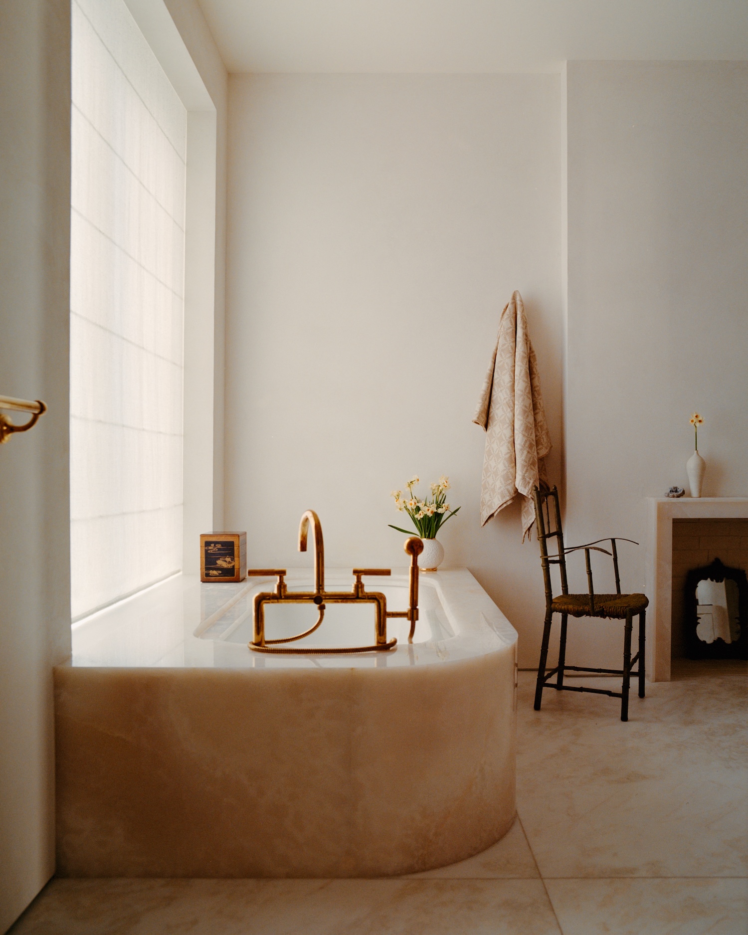 instilling timelesness in the upper east side apartment: project by rob ...