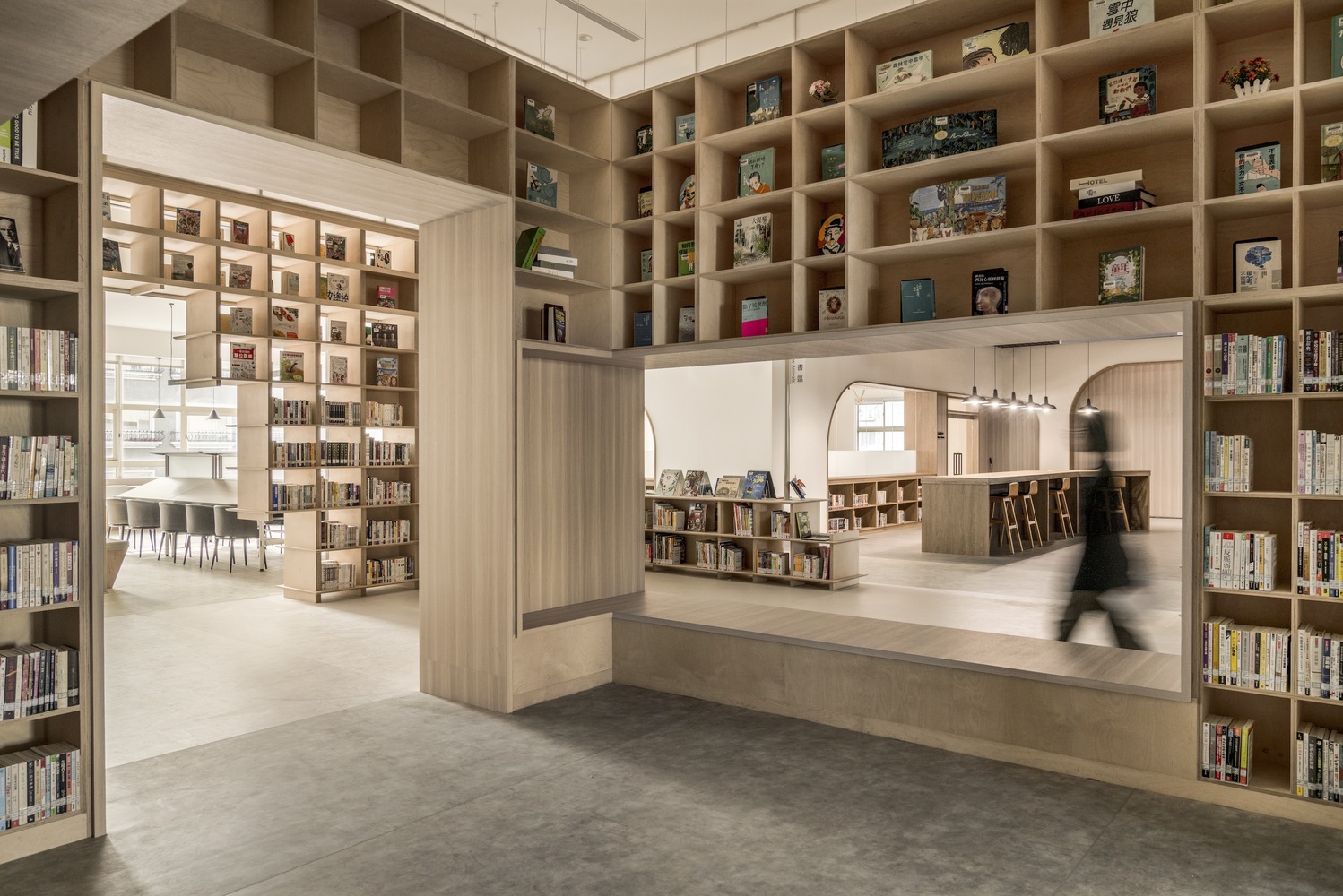 news: open layout and see-through book shelves for a kid-friendly ...