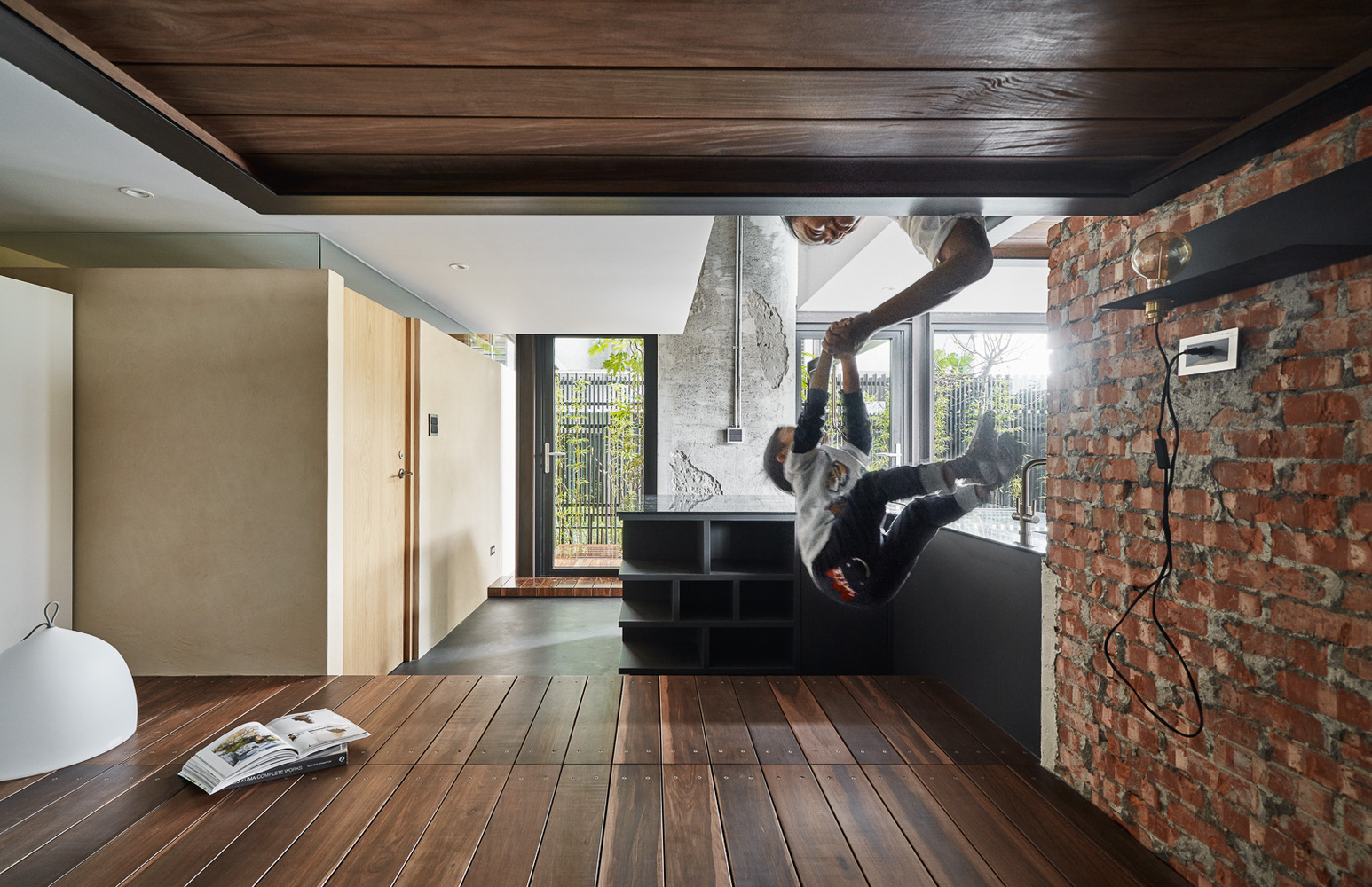 treehouse-inspired home in taiwan with optimal shared space: project by ...