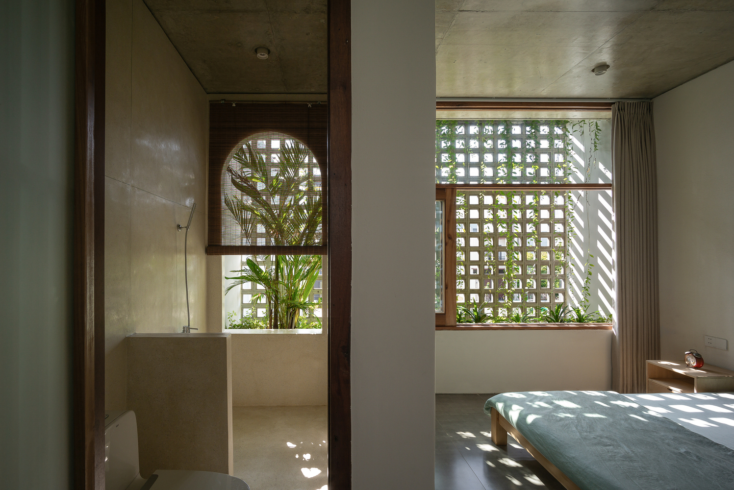 multi-storeys vietnamese hiÊn house stimulates human-nature connection ...