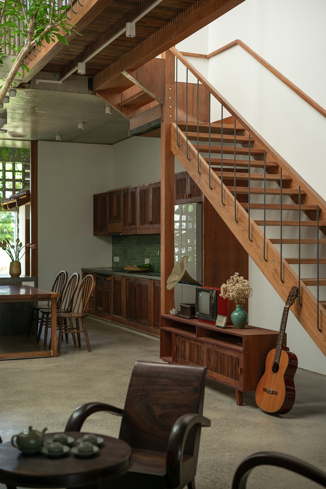 multi-storeys vietnamese hiÊn house stimulates human-nature connection ...