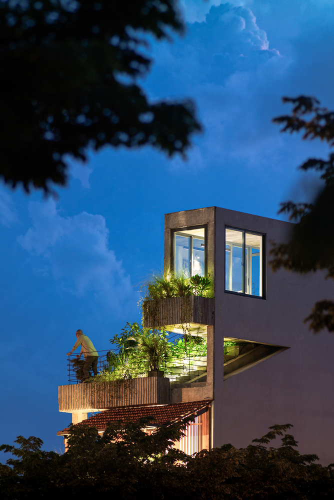 multi-storeys vietnamese hiÊn house stimulates human-nature connection ...